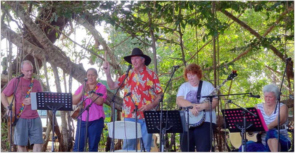 Cox Country Club – EAT + DRINK + PLAY @ WAGAIT BEACH